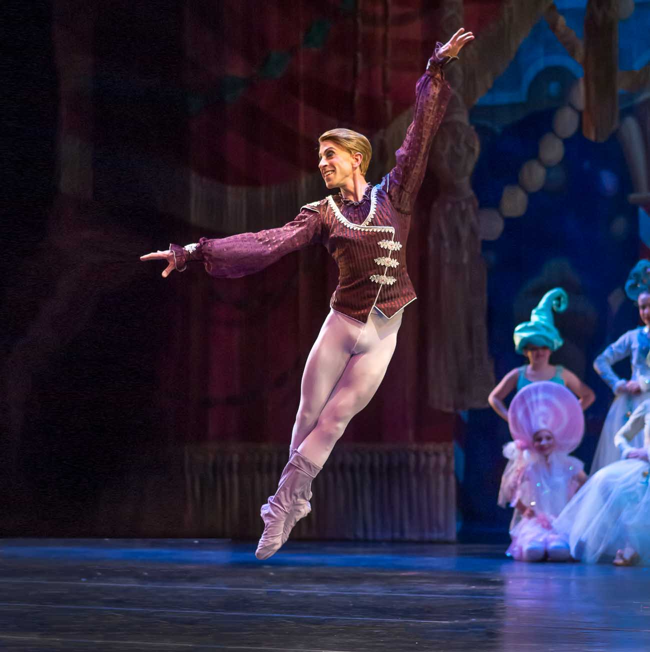 Matthew Lovegood Takes His Final Bow – American Midwest Ballet