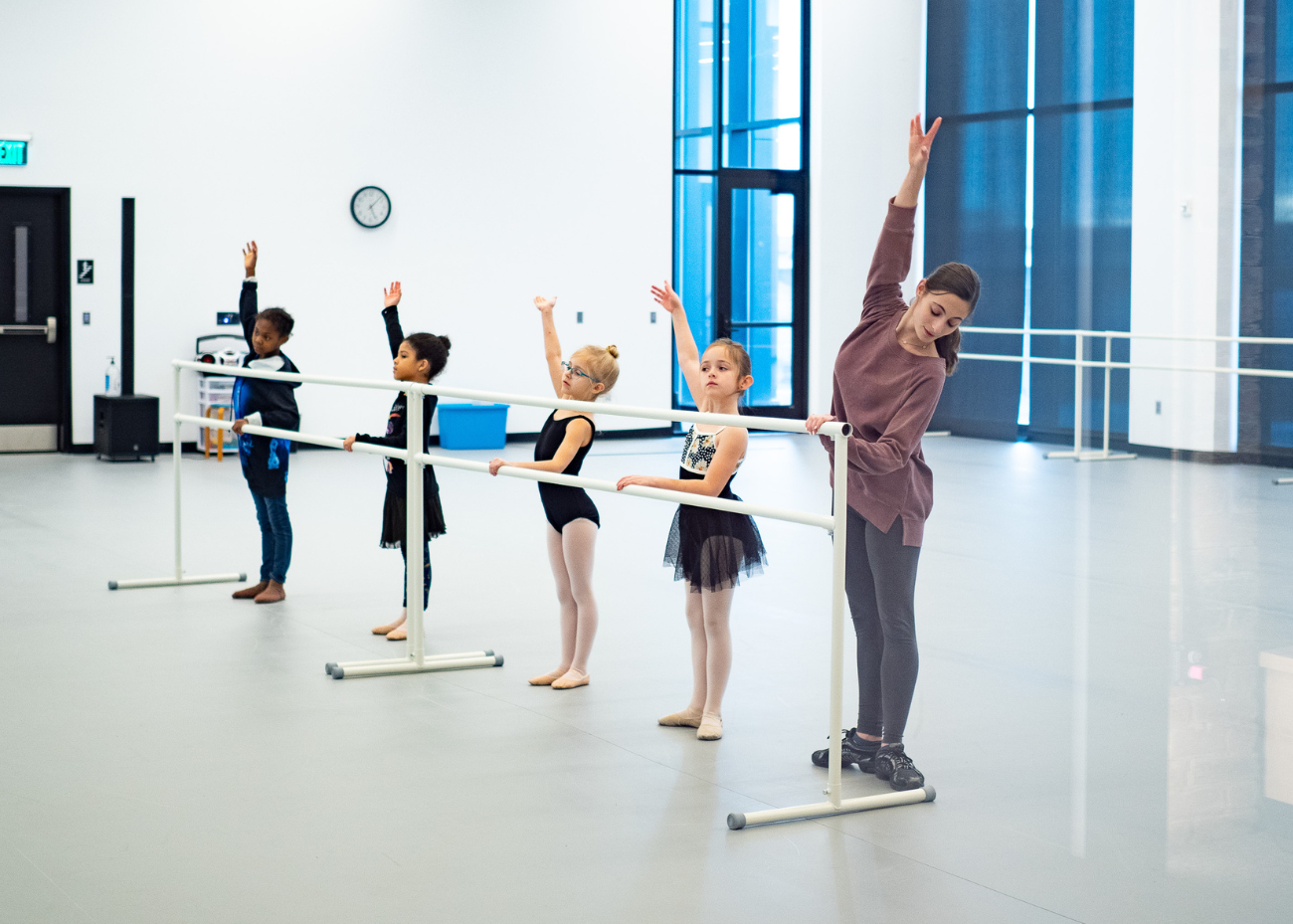 ENROLL FOR FALL AND SAVE! – American Midwest Ballet