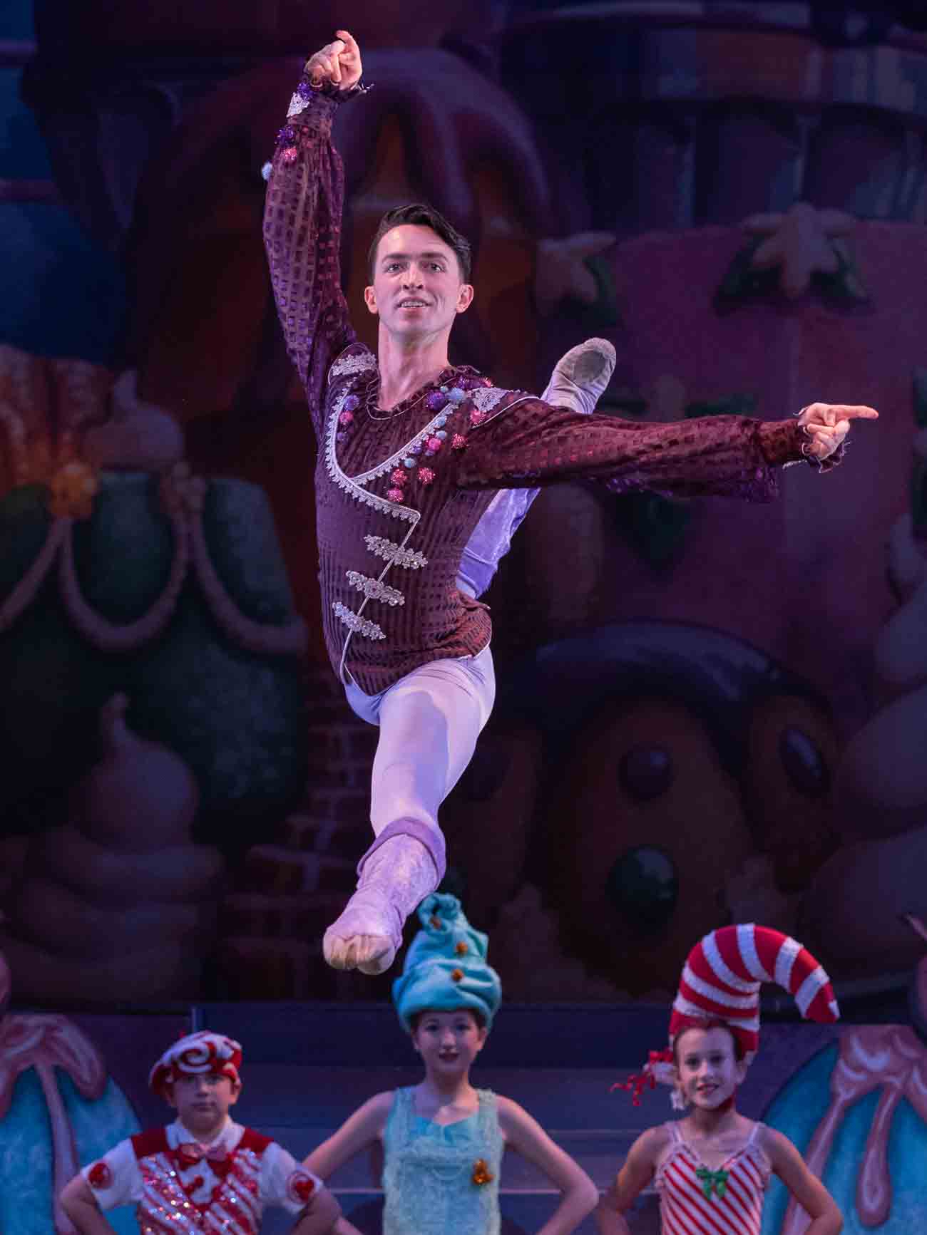 ‘Nutcracker’ – Best friends, dream roles – American Midwest Ballet