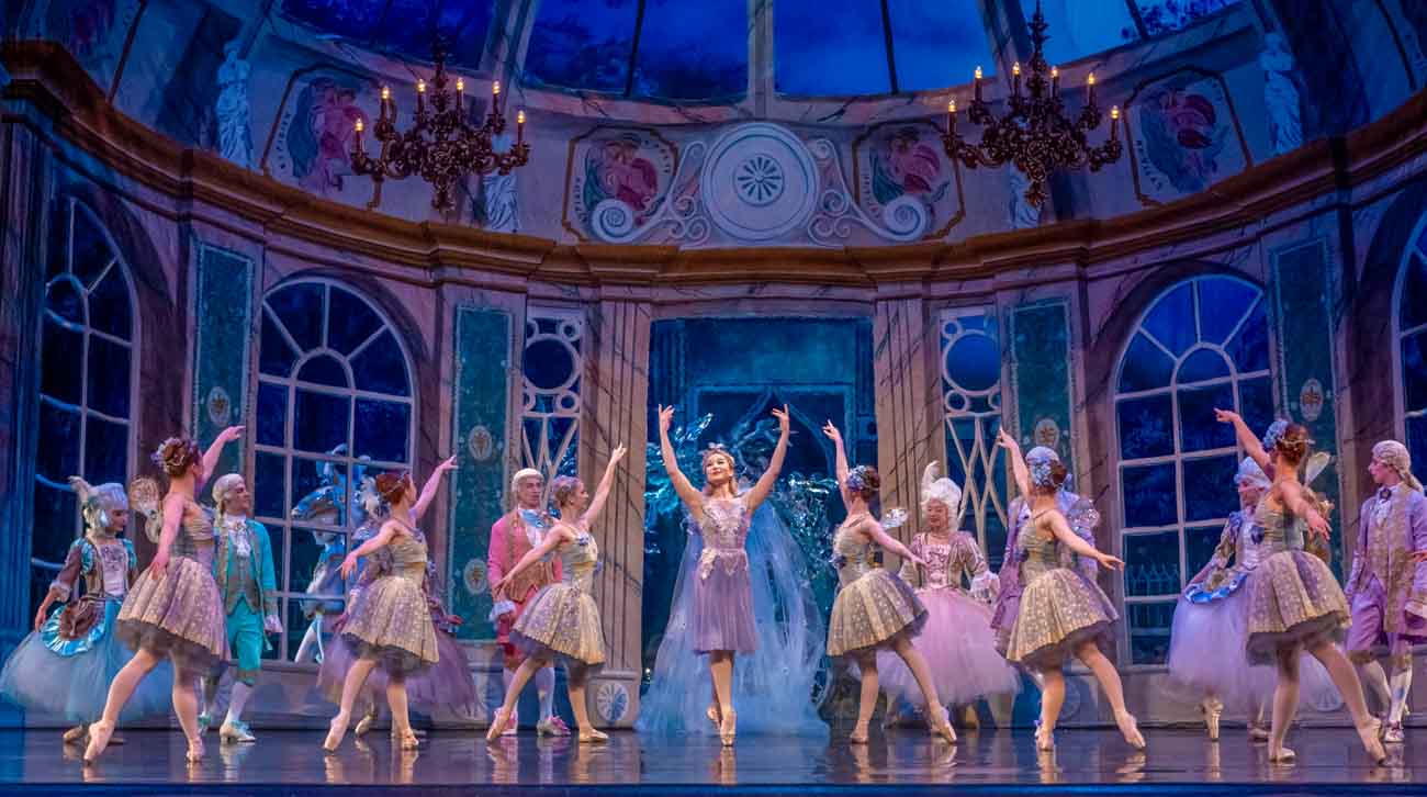 Audiences Love ‘Cinderella’! – American Midwest Ballet